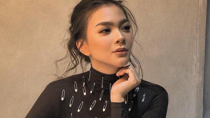 Kezia Warouw Berduka, sang Ibu Moudy Tampi Meninggal Dunia ...