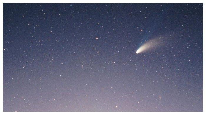 23 Tahun Silam, 39 Anggota Sekte Ini Bunuh Diri saat Komet Melintas ...