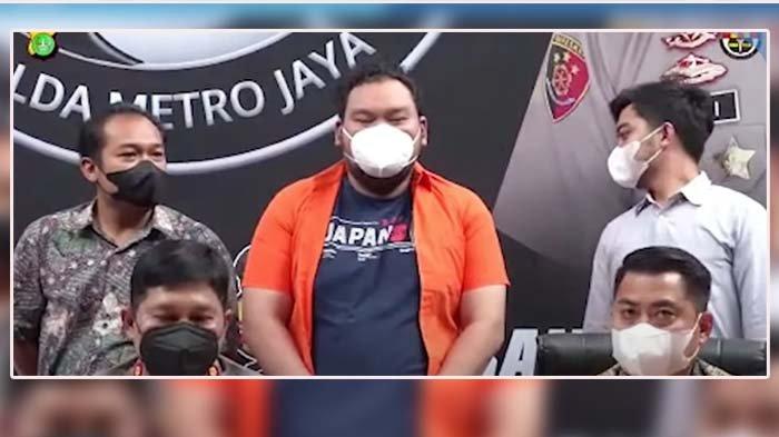 Komika Fico Fachriza Menangis, Jadi Tersangka dan Terancam Hukuman 4 Tahun Penjara ...