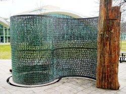 Misteri di Pekarangan Markas CIA, Hampir 3 Dekade Monumen Berisi Kode ...