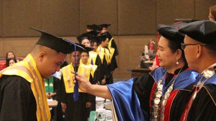 376 Mahasiswa Politeknik Negeri Manado Diwisuda, Ini Pesan Direktur ...