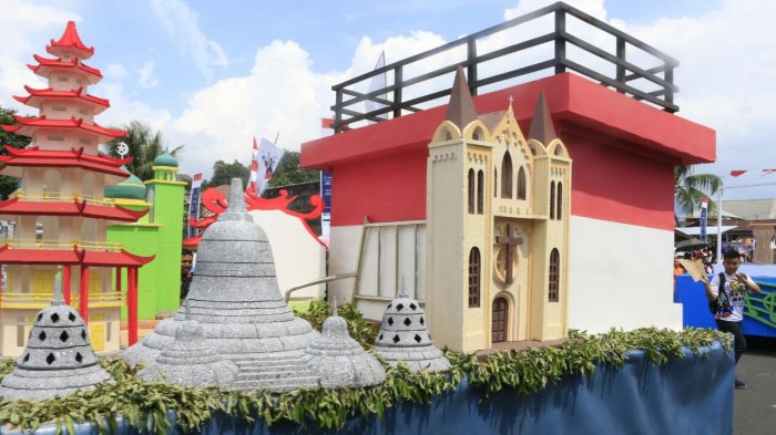 (FOTO) Lihat Foto-foto Kendaraan Parade Manado Fiesta - Tribunmanado.co.id