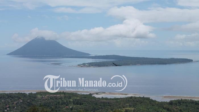Keindahan Pantai Pulau Manado Tua, Saudara Kandung Manado yang Bikin ...