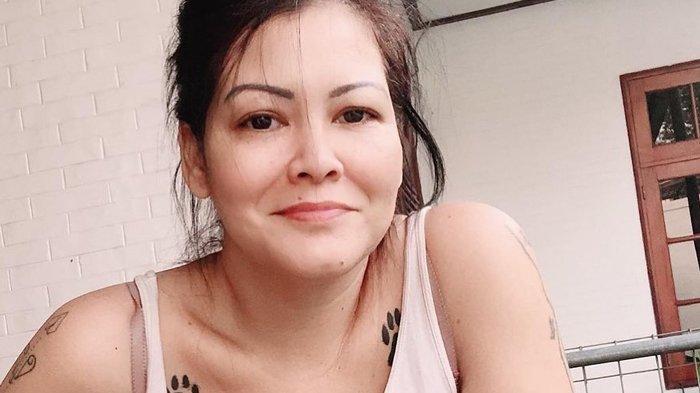 Sosok Melanie Subono, Penyanyi yang Menggarap Film 'Tentang Ibu', Raih ...