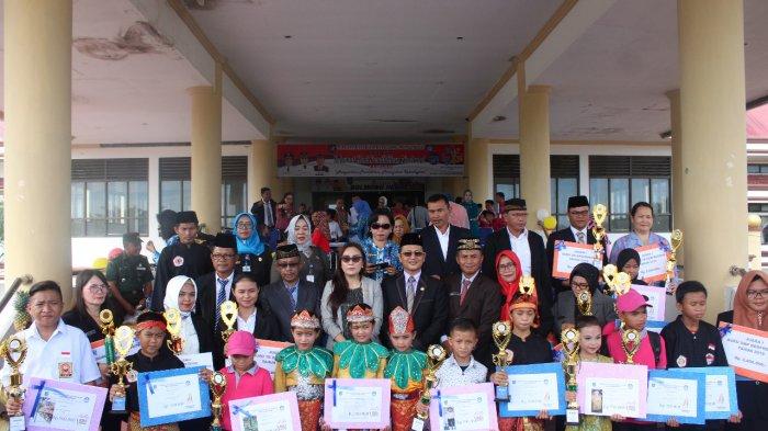 Wabup Bolmong Minta Guru-Guru Terapkan Pendidikan Berbasis Teknologi Digital - Tribunmanado.co.id