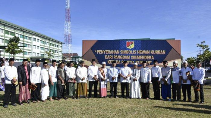 Pangdam XIII Merdeka Serahkan Hewan Kurban Kepada Panitia Idul Adha ...