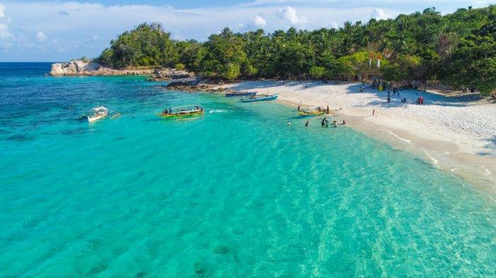 6 Wisata Pantai Pasir Putih di Boltim yang Wajib Dikunjungi ...