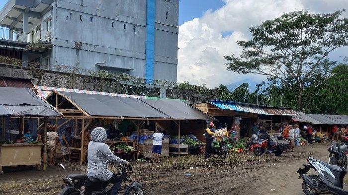 Pasca Kebakaran, Pedagang di Pasar Tatelu Minut Tempati Lokasi Baru untuk Sementara ...