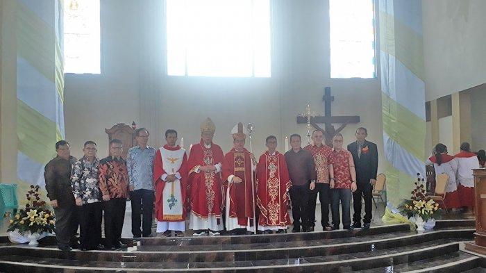 Stasi Lolah Kini Menjadi Paroki, Marson Pungis Pastor Paroki Pertama ...