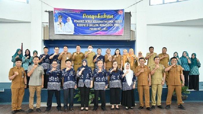 Seska Ervina Budiman Mamonto Lantik Pengurus Dekranasda Boltim, Harap ...