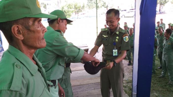 Hanya dengan Pentungan, Linmas di Tomohon Gagalkan Aksi Enam Orang ...