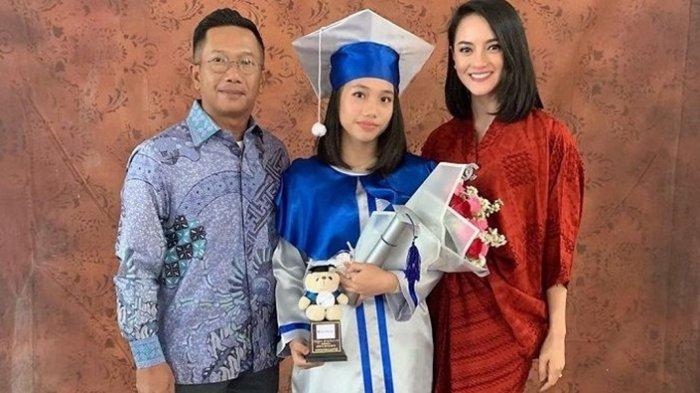 Jasmine Abeng Anak Ririn Ekawati Lulus SMA, sang Ibu Tulis Pesan Haru - Tribunmanado.co.id
