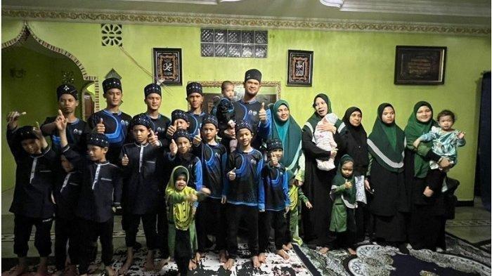 Sosok Ustaz Muhammad Rifaah Ashaari, Pria Malaysia Miliki 23 Anak ...