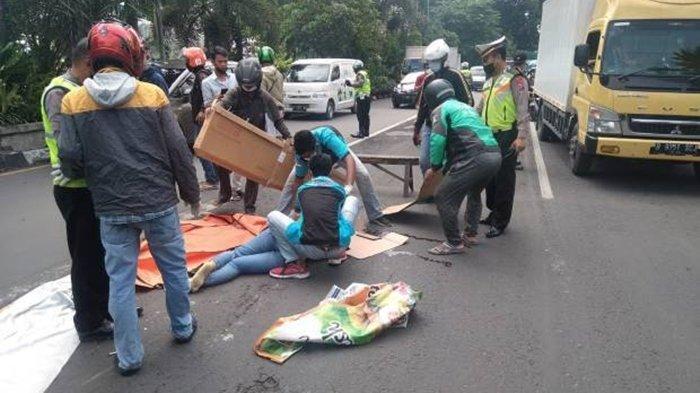 Kecelakaan Maut Tadi Pukul 14 30 Wib Seorang Cewek 17 Tahun Tewas