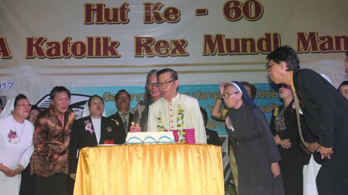 60 Tahun Rex Mundi Menjadi Raja Dunia - Tribunmanado.co.id