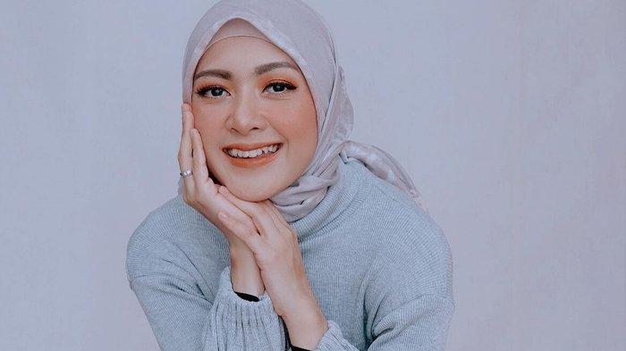 Sosok Richa Novisha Istri Gary Iskak, Beri Semangat Suami yang Idap ...