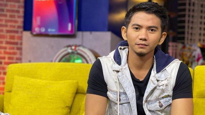 Penampilan Rizki DA Kini Berubah, Bikin Netizen Salah Fokus Saat tak ...