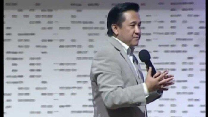 Sosok Ronny Daud Simeon, Pendeta yang Lagu-lagunya Begitu Menyentuh ...