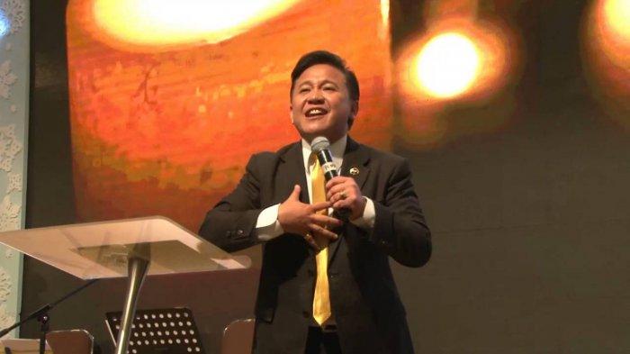 Kisah Ronny Daud Simeon, Pendeta yang Memberkati Bangsa-bangsa, Lagu ...