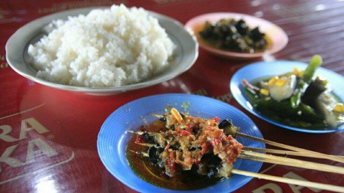 Sate Kolombi, Ikonnya Kawasan Kuliner Boulevard Tondano - Tribunmanado ...