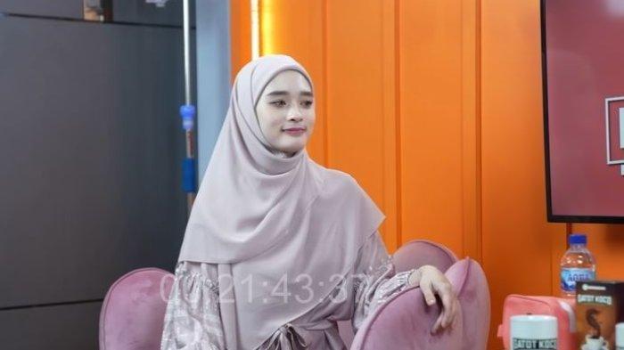 Nasib Inara Rusli, Kini Banjir Job di Tengah Proses Perceraiannya dengan Virgoun - Tribunmanado ...