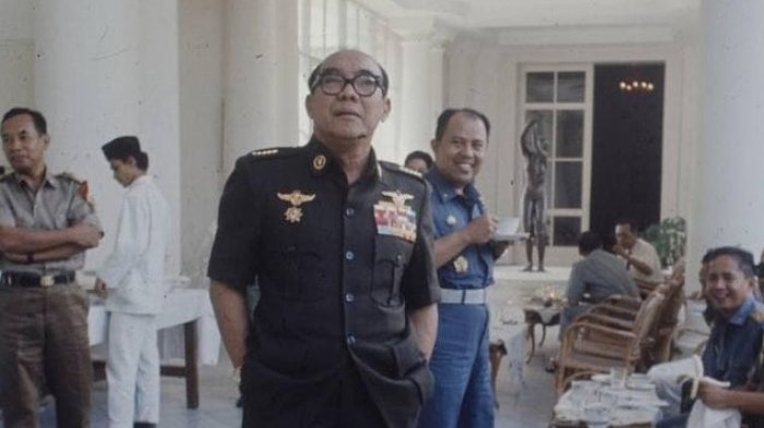 Deretan Foto Soekarno dan Jakarta pada 1966, Berwarna dan Tajam - Tribunmanado.co.id
