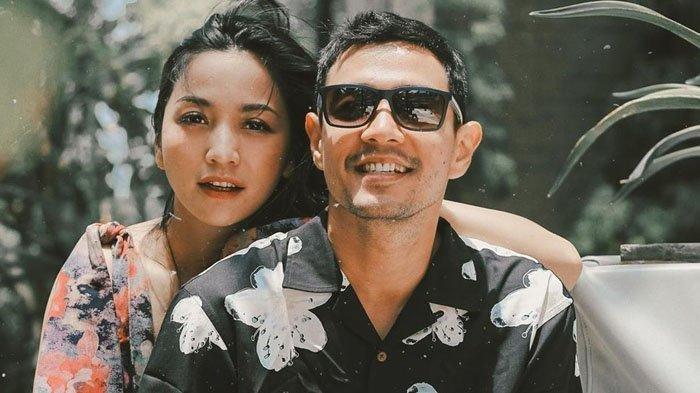 SOSOK Edo Borne Suami Hesti Purwadinata, Bintang Film yang Banting Setir jadi Pengrajin Kayu ...