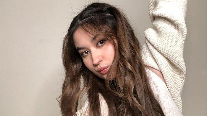 Sosok Stephanie Poetri Putri Bungsu Diva Indonesia Titi DJ yang Dikenal ...