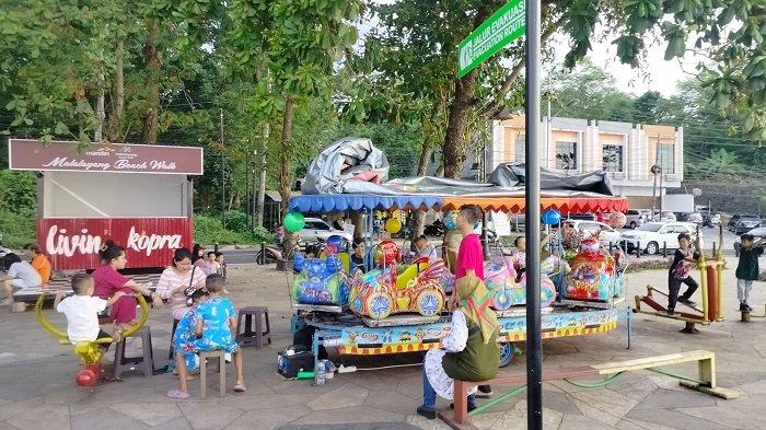 Begini Potret Malalayang Beach Walk Manado di Akhir Pekan ...