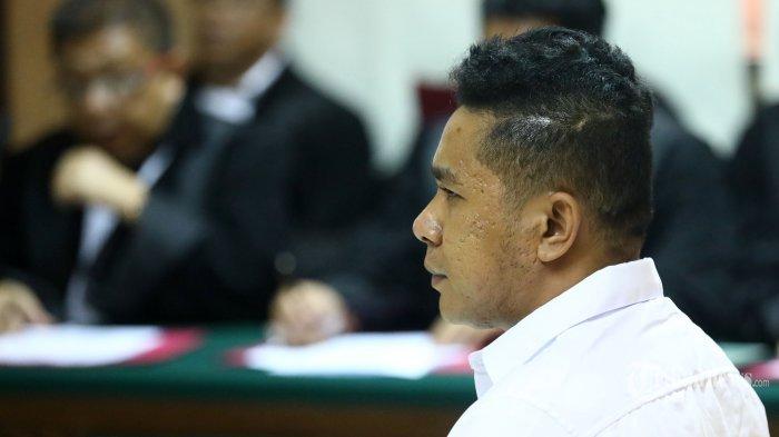 Cerita Tentang Ronny Bugis yang Menyimpan Rapat-rapat Penyerangan Novel ...