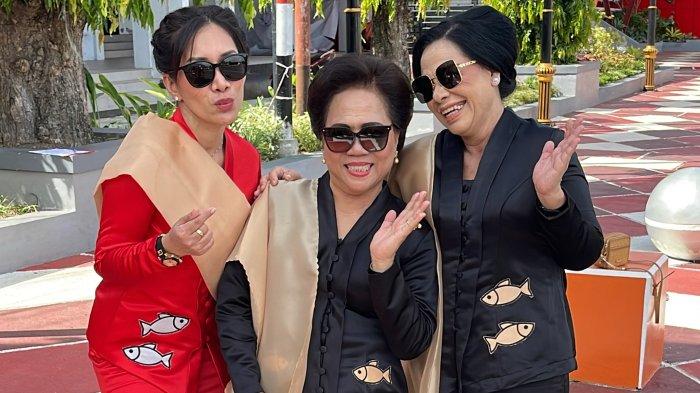 3 Srikandi di Kota Bitung Tampil Modis dengan Pakaian Adat Motif Ikan ...