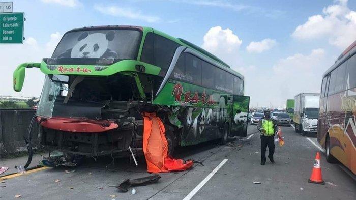 Kecelakaan Maut, Seorang Kernet Tewas, Bus Tabrak Truk Muatan Kawat Besi, Diduga Sopir Bus Lelah ...