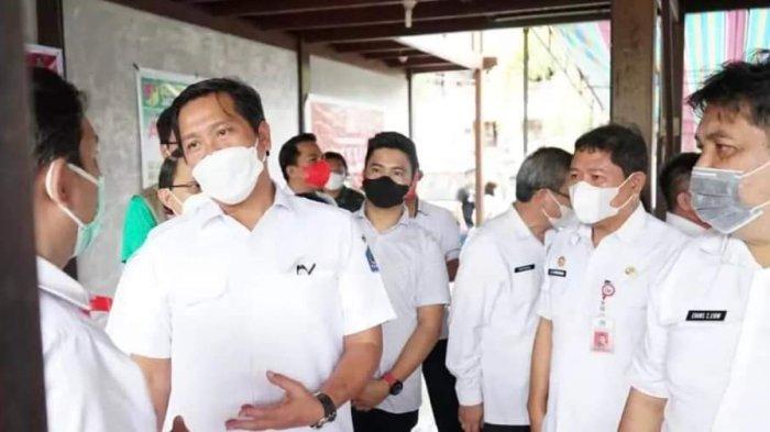 Wagub Sulut Steven Kandouw Tinjau Vaksinasi Covid 19 di Desa Tulap ...