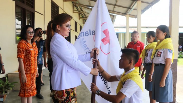 Ajak Implementasikan Visi dan Misi PMI, SAS Lantik PMR Wira SMA Katolik ...