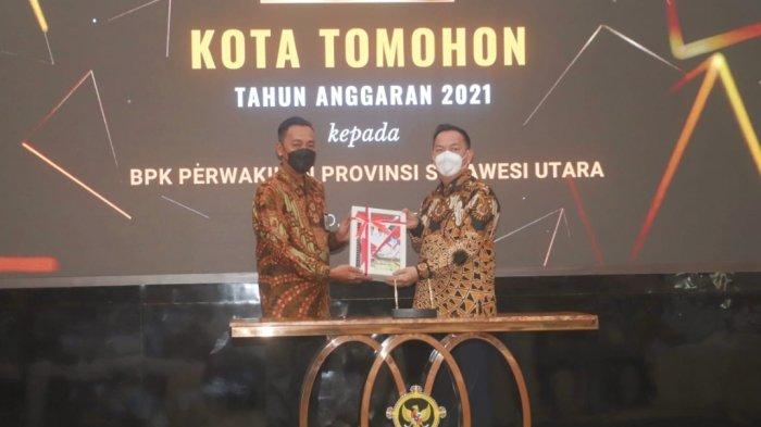 Wali Kota Tomohon Caroll Senduk Serahkan LKPD Unaudited ke BPK RI - Tribunmanado.co.id