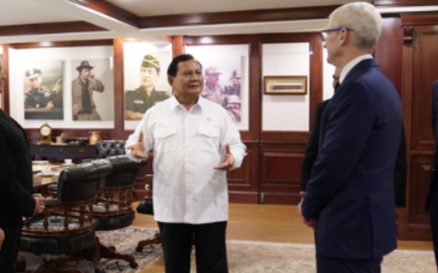 CEO Apple Tim Cook Ucapkan Selamat, Prabowo: Anda Vegetarian atau Vegan ...