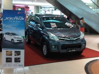 Mobil Xenia 1000 cc Super Irit - Tribunmanado.co.id