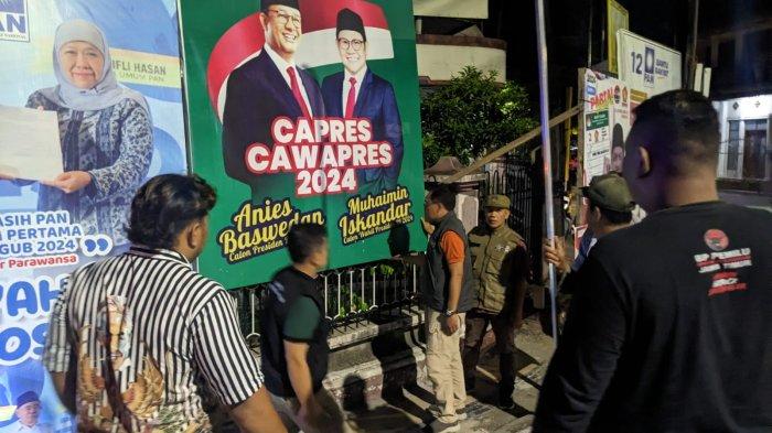 APK Pemilu 2024 Masih Bertebaran di Trenggalek, Bawaslu dan Satpol PP Kerja Keras Menertibkan ...