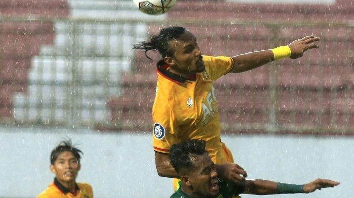 Hasil Skor Persik Kediri vs Dewa United di Babak Pertama, Gol Kelly ...