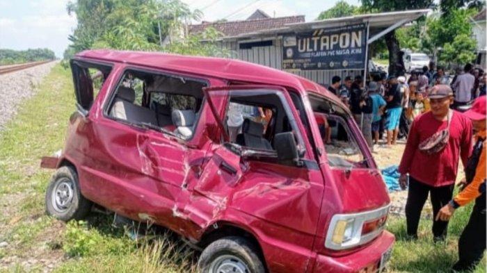 Penjelasan PT KAI Daops 7 Madiun Soal Insiden KA Argo Semeru Tabrak Suzuki Carry di Perlintasan ...