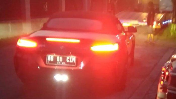 BREAKING NEWS - Bareskrim Polri Sita Mobil Mewah dan Aset Bayu Walker ...