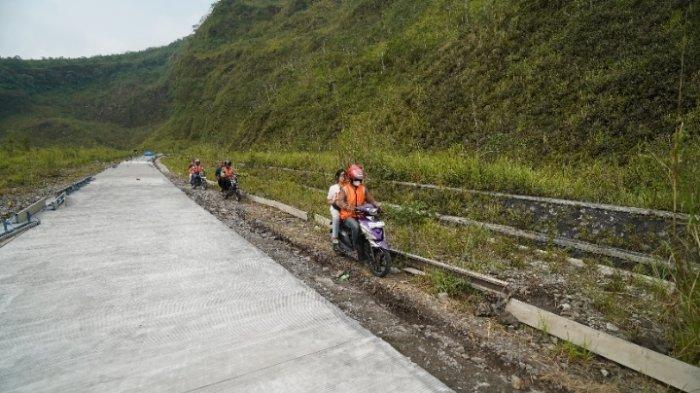 Pemkab Kediri Bangun Jalan Cor Beton Sepanjang 241 Meter Menuju ke ...