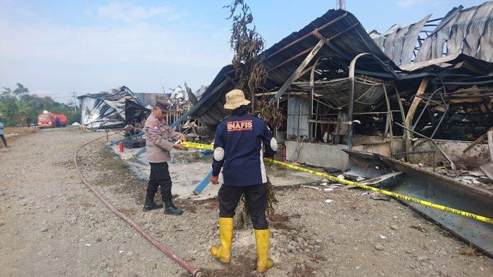 Sampel Abu dan Sisa Kabel Diambil Inafis Polres Tulungagung dari Bekas ...