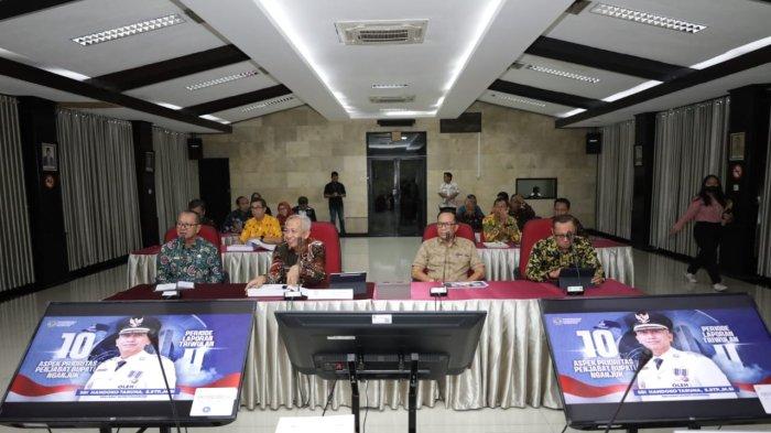 Pj Bupati Nganjuk Paparkan 10 Aspek Prioritas dalam Laporan Kinerja Triwulan II ke Kemendagri ...