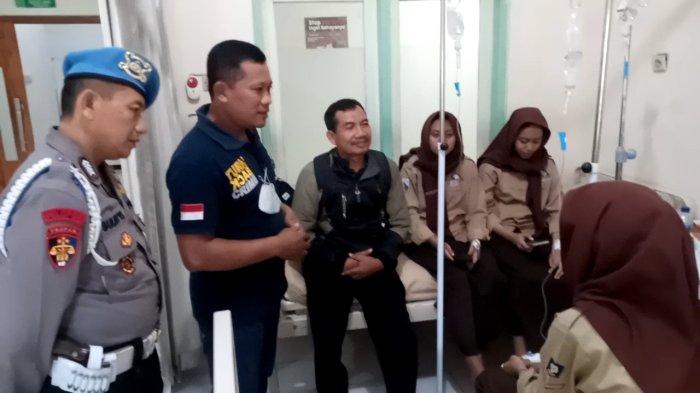 Polisi Ambil Sampel Sisa Minuman dan Bekas Muntahan Siswa MTsN 4 Tulungagung yang Keracunan ...