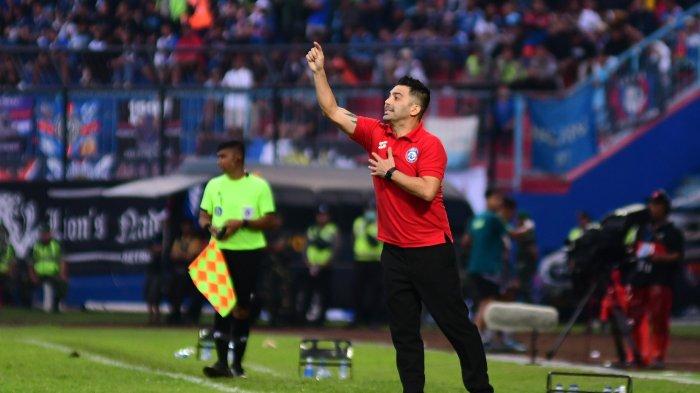 Magis Javier Roca Diharapkan Pertahankan Rekor Arema Tak Kalah dari ...