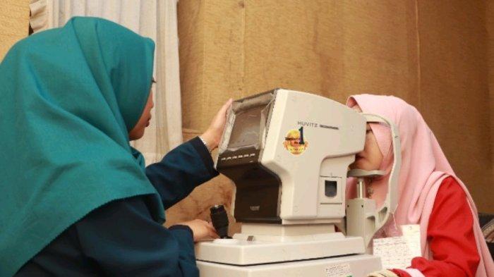 Eyelink Foundation Bagikan 5.000 Kacamata Baca Gratis Untuk Pekerja Non Sektoral ...