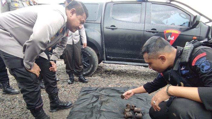 Tim Jihandak Ledakkan Puluhan Granat yang Ditemukan Warga di Aliran ...