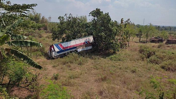 KRONOLOGI Truk Muatan Popok Terjun ke Jurang 5 Meter di Kawasan NIP Ngoro, Begini Nasib Sopir ...