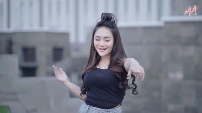 FAKTA Kontroversi Video Klip Iclik Cinta Berlatar Perpustakaan Bung Karno, Mala Agatha Minta ...